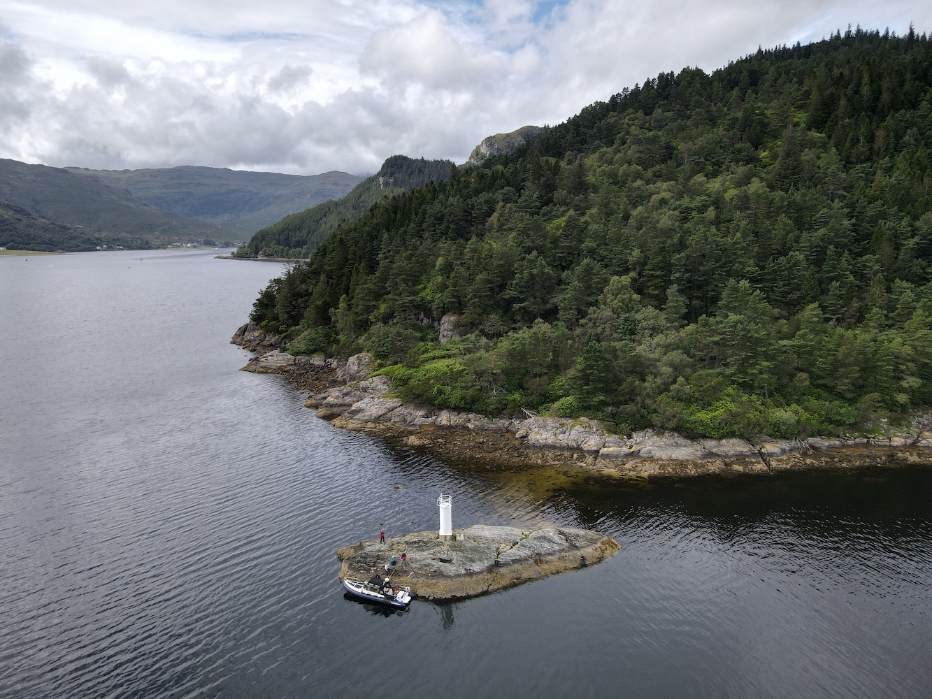 A spin up Loch Long – uklighthousetour